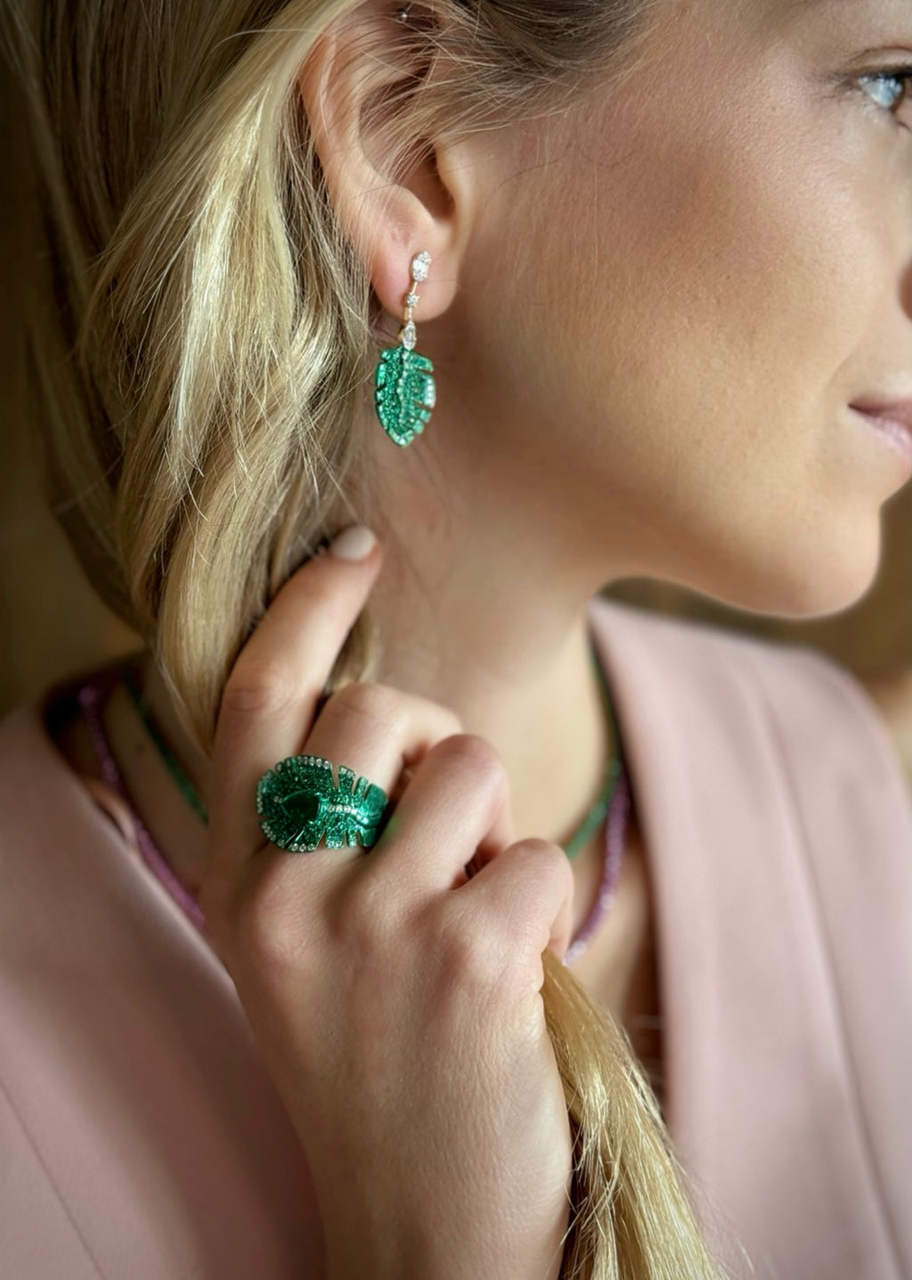Emerald Folha Ring – Graziela